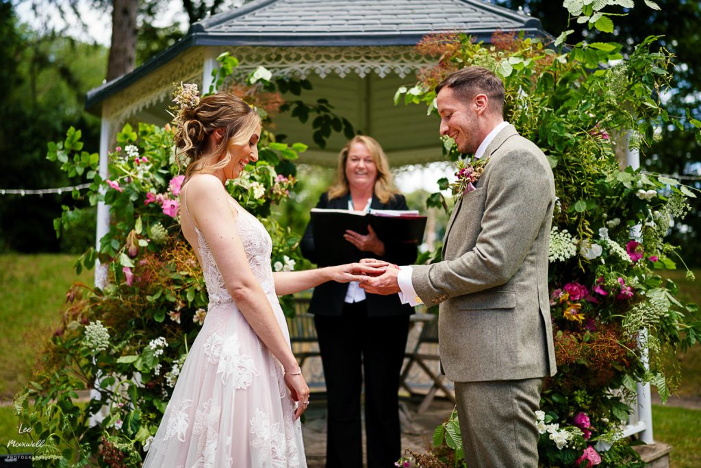 Tracey Estate Wedding Photography - Lee Maxwell